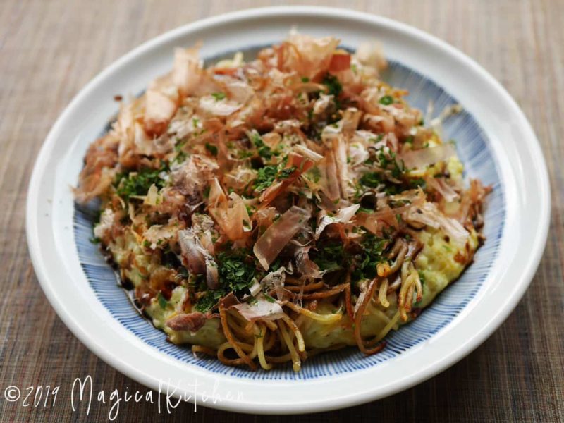 お好み焼きのモダン焼きレシピ | マジカルキッチン